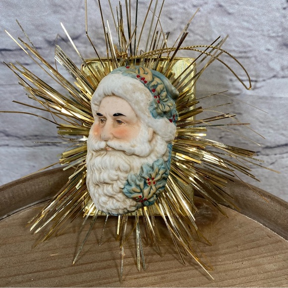 Holiday | Santa Face Gold Tinsel Ornament Truffle Box New York | Poshmark